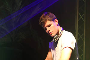 thema eins | DJs